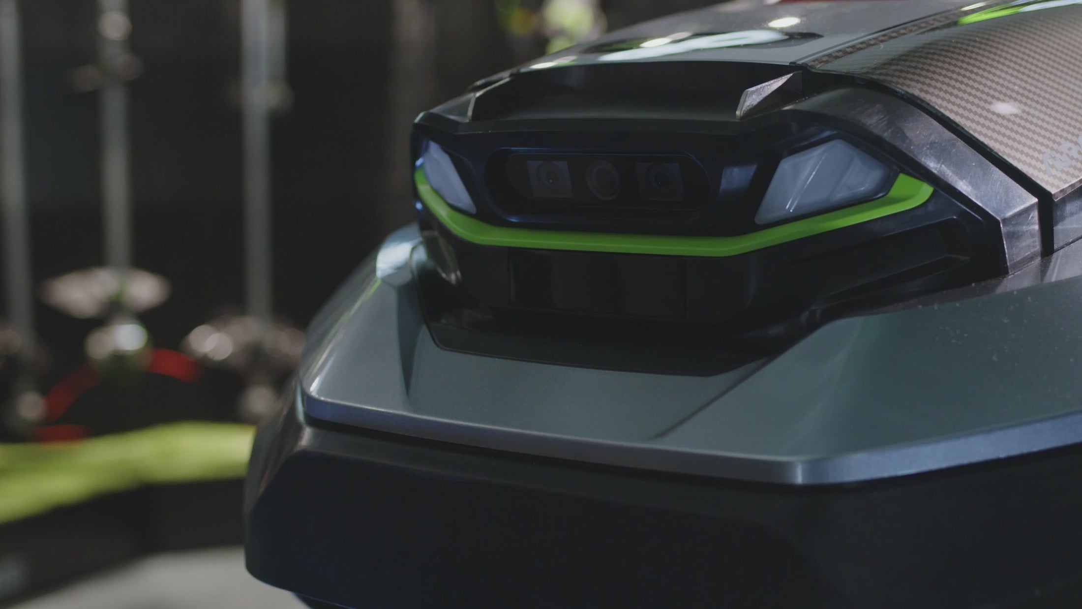 AURA-R2 Robotic Lawn Mower 1500m² – Robotic Mowers | EGO